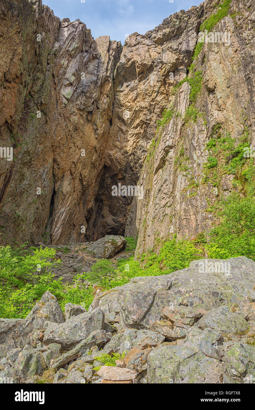 Torghatten hi-res stock photography and images - Alamy