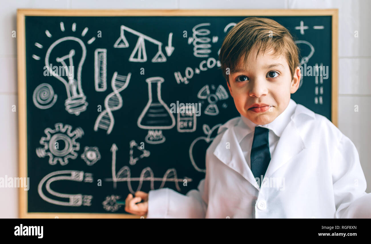 Child drawings scientist hi-res stock photography and images - Alamy