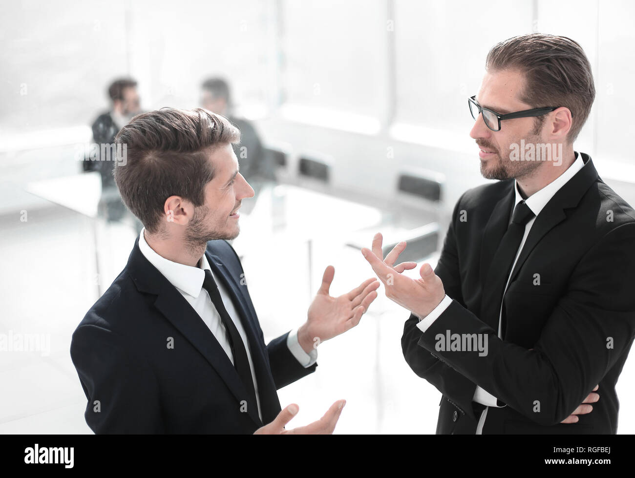 Business partnership opportunities hi-res stock photography and images ...