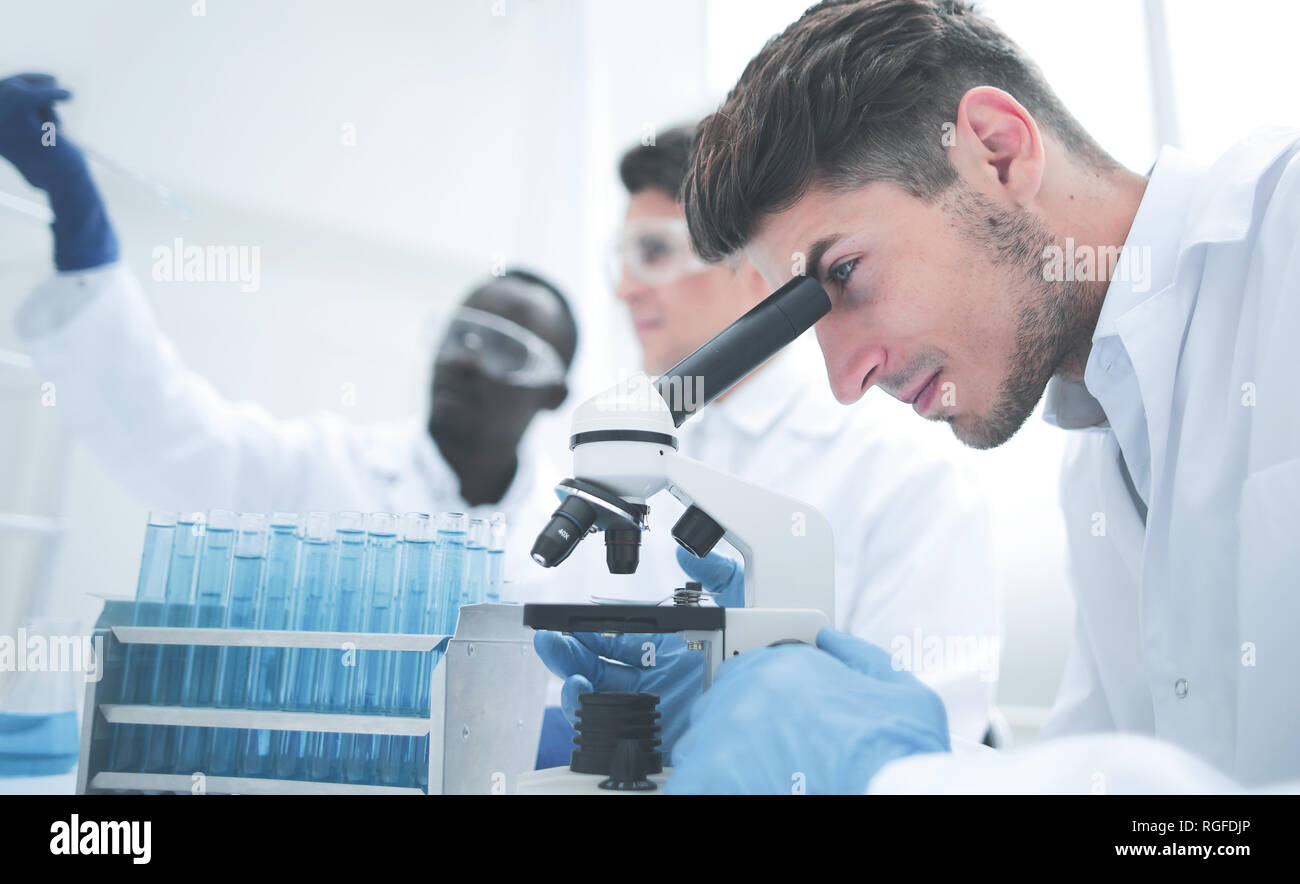 group of scientists in a modern laboratory Stock Photo - Alamy