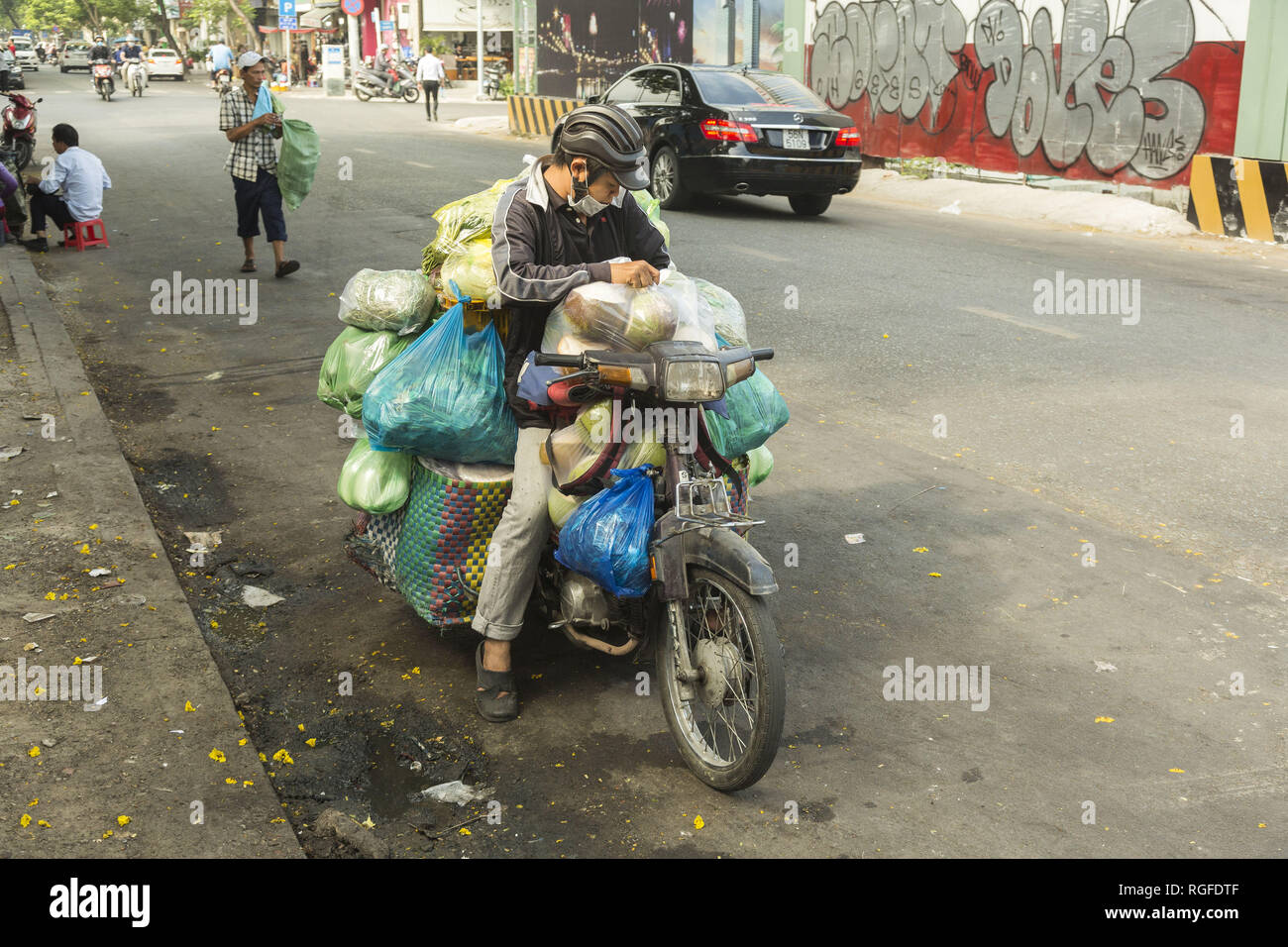 Overloaded Motorbike High Resolution Stock Photography and Images - Alamy