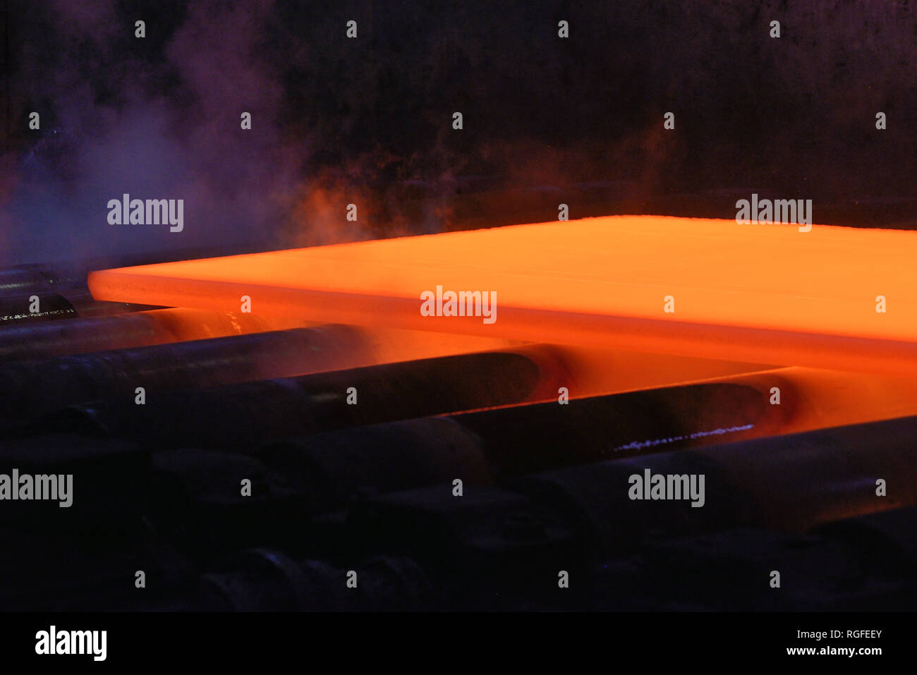 Melting iron plate hi-res stock photography and images - Alamy