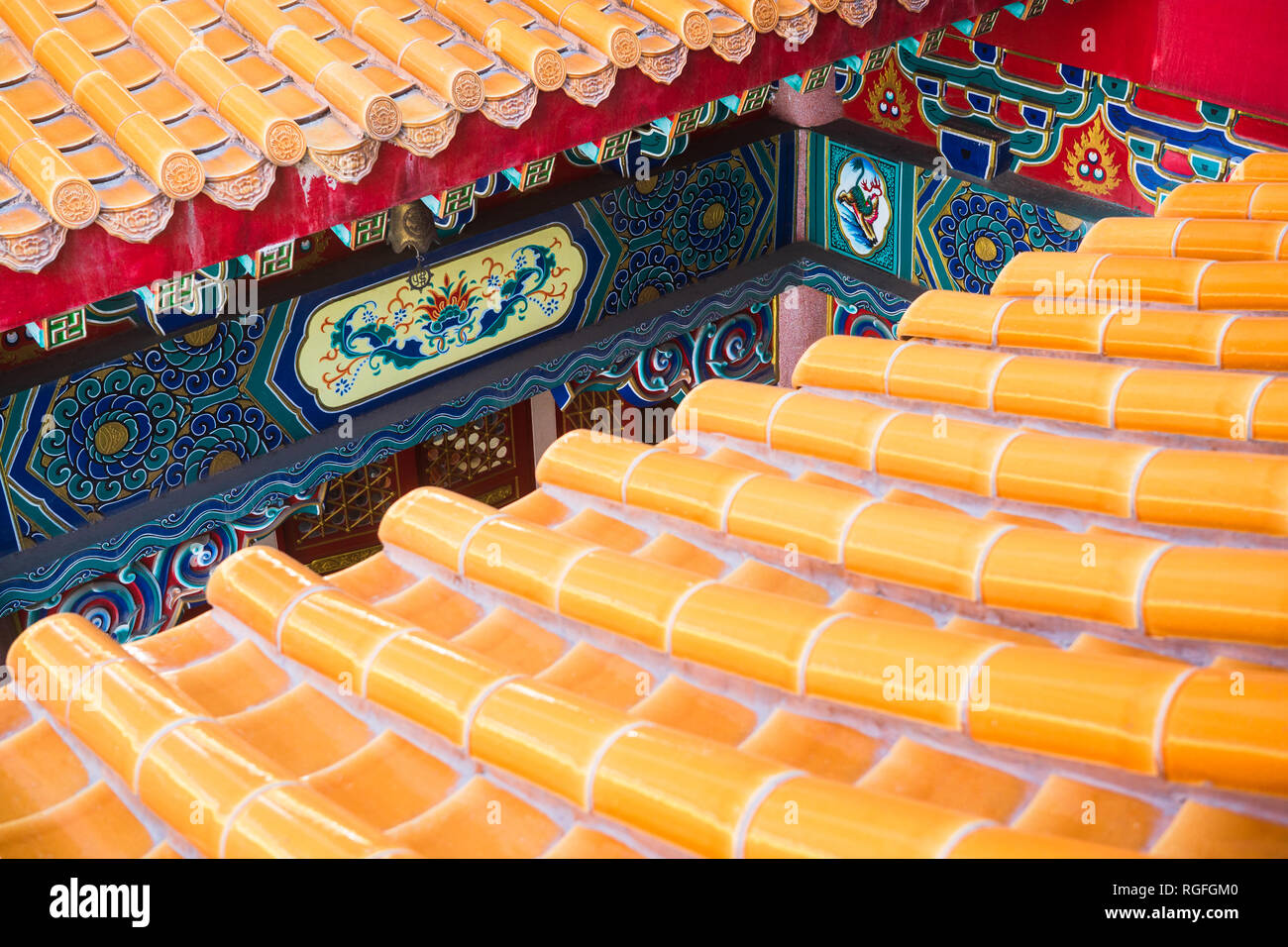Roof detail of Chinese Temple texture background. Beautiful Chinese ...