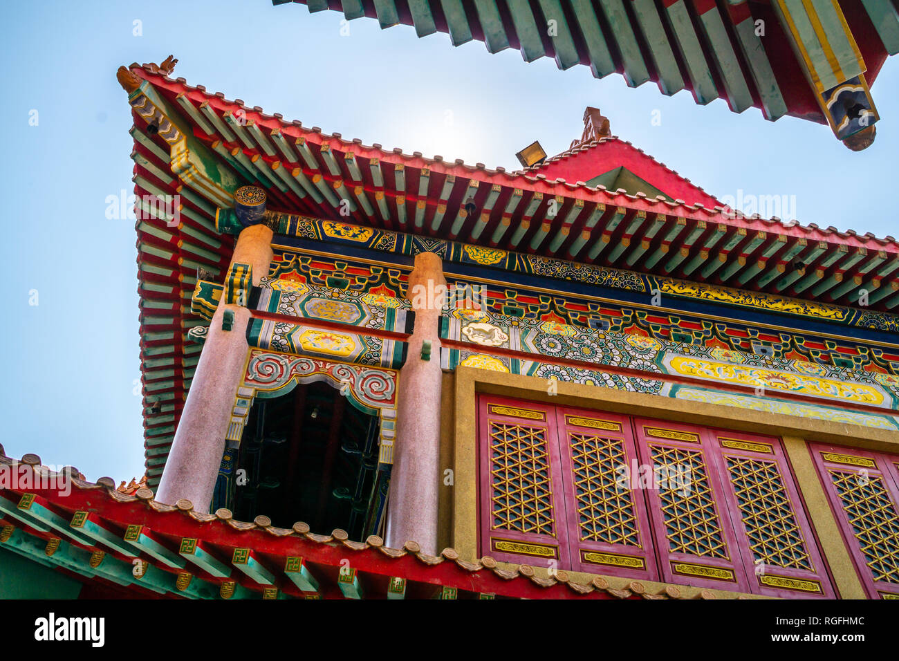 Roof detail of Chinese Temple texture background. Beautiful Chinese ...