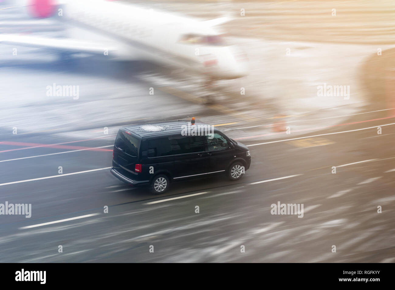 Vip car airport taxiway private jet hi-res stock photography and images ...