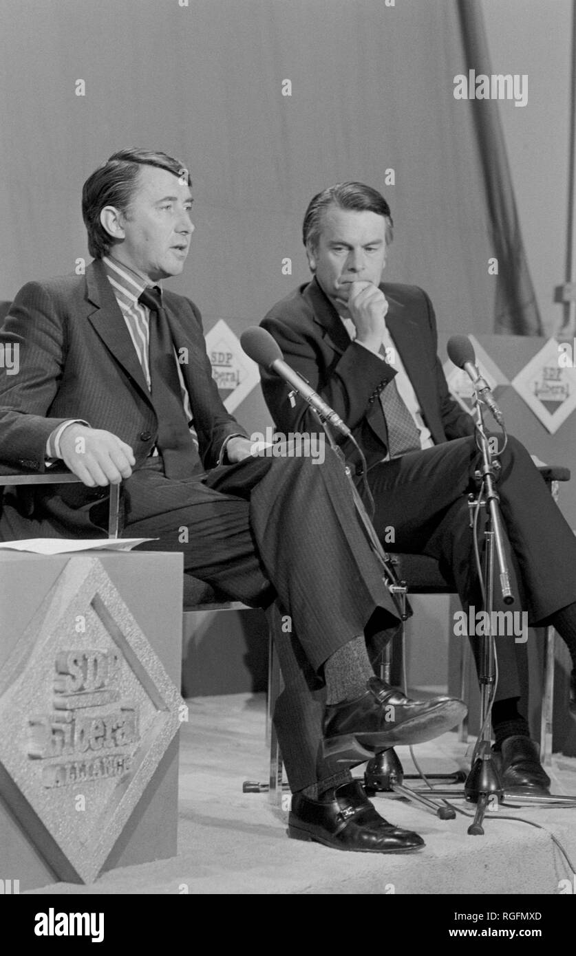 Liberal leader David Steel (l) and Dr David Owen talking at the ...