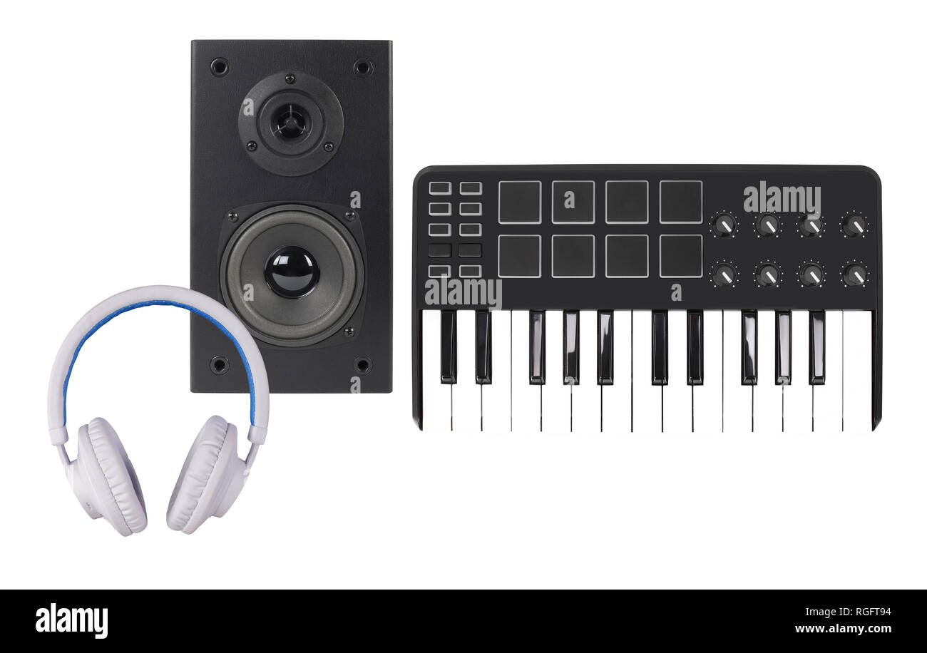 Music and sound - Front view line array loudspeaker enclosure cabinet ...