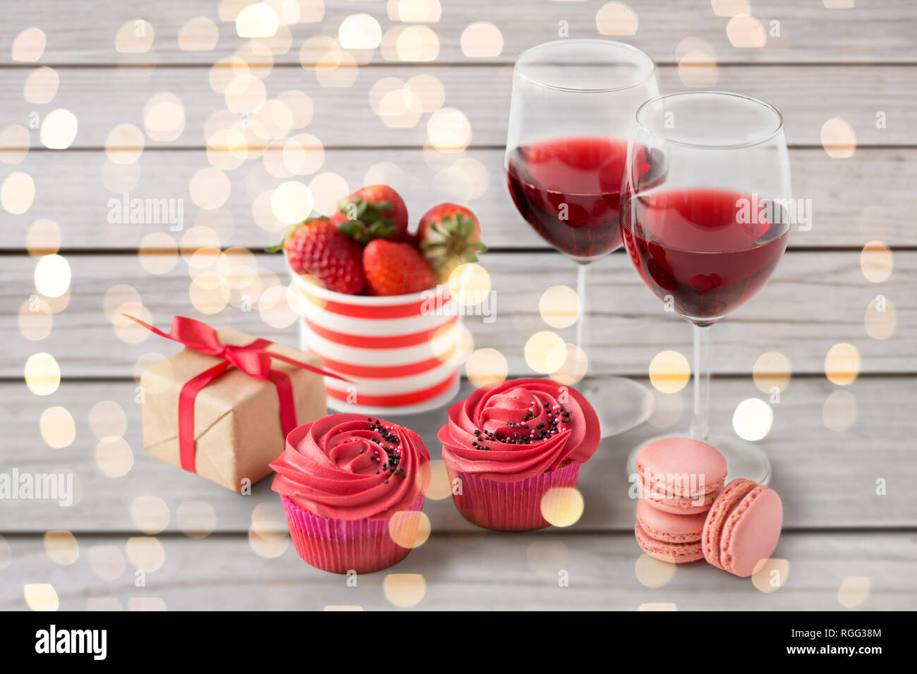 Red strawberry sweets hi-res stock photography and images - Alamy