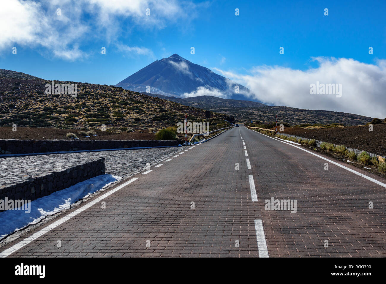 Volcano road hi-res stock photography and images - Alamy