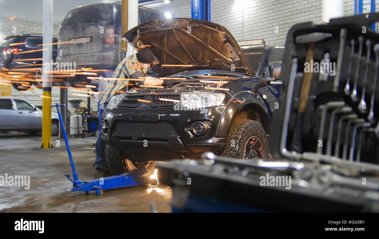 Car With Open Hood High Resolution Stock Photography and Images - Alamy