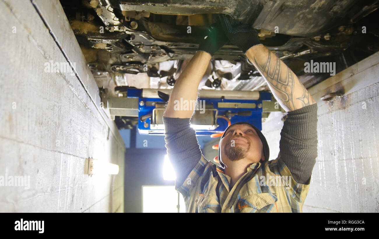 Inspection pit hi-res stock photography and images - Alamy