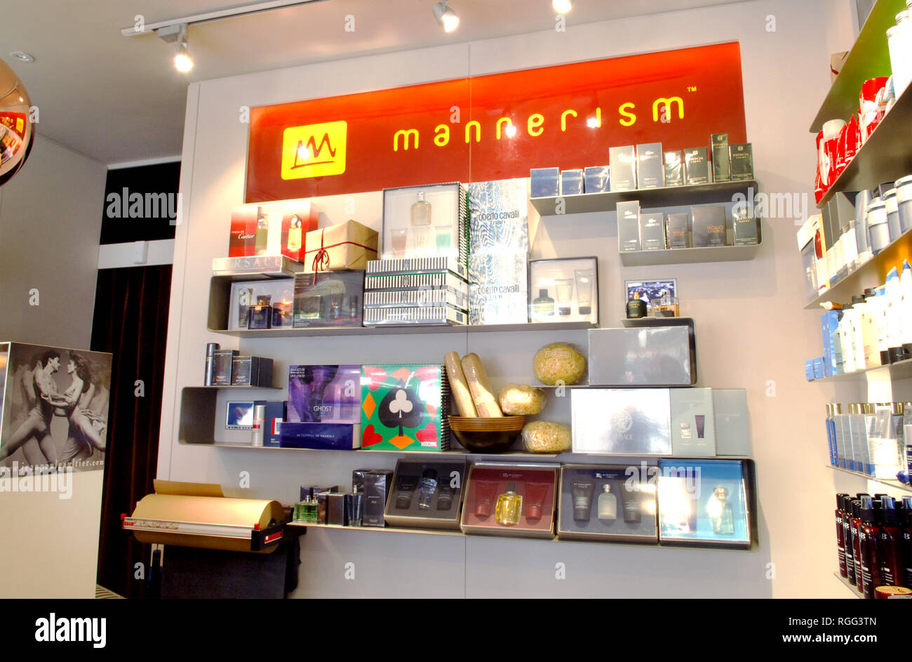 Men's retail store display hi-res stock photography and images - Alamy