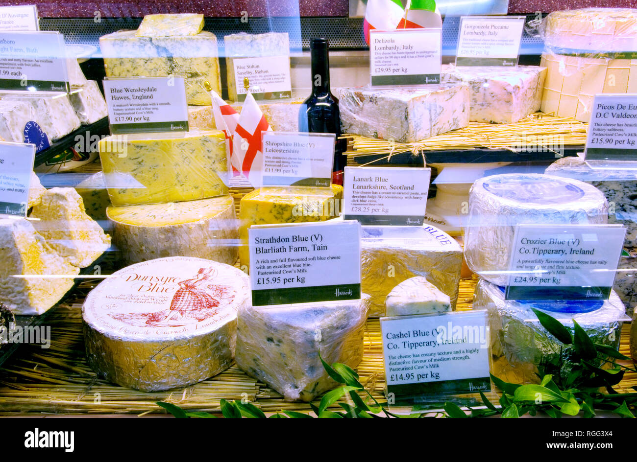 English cheese brands hi-res stock photography and images - Alamy