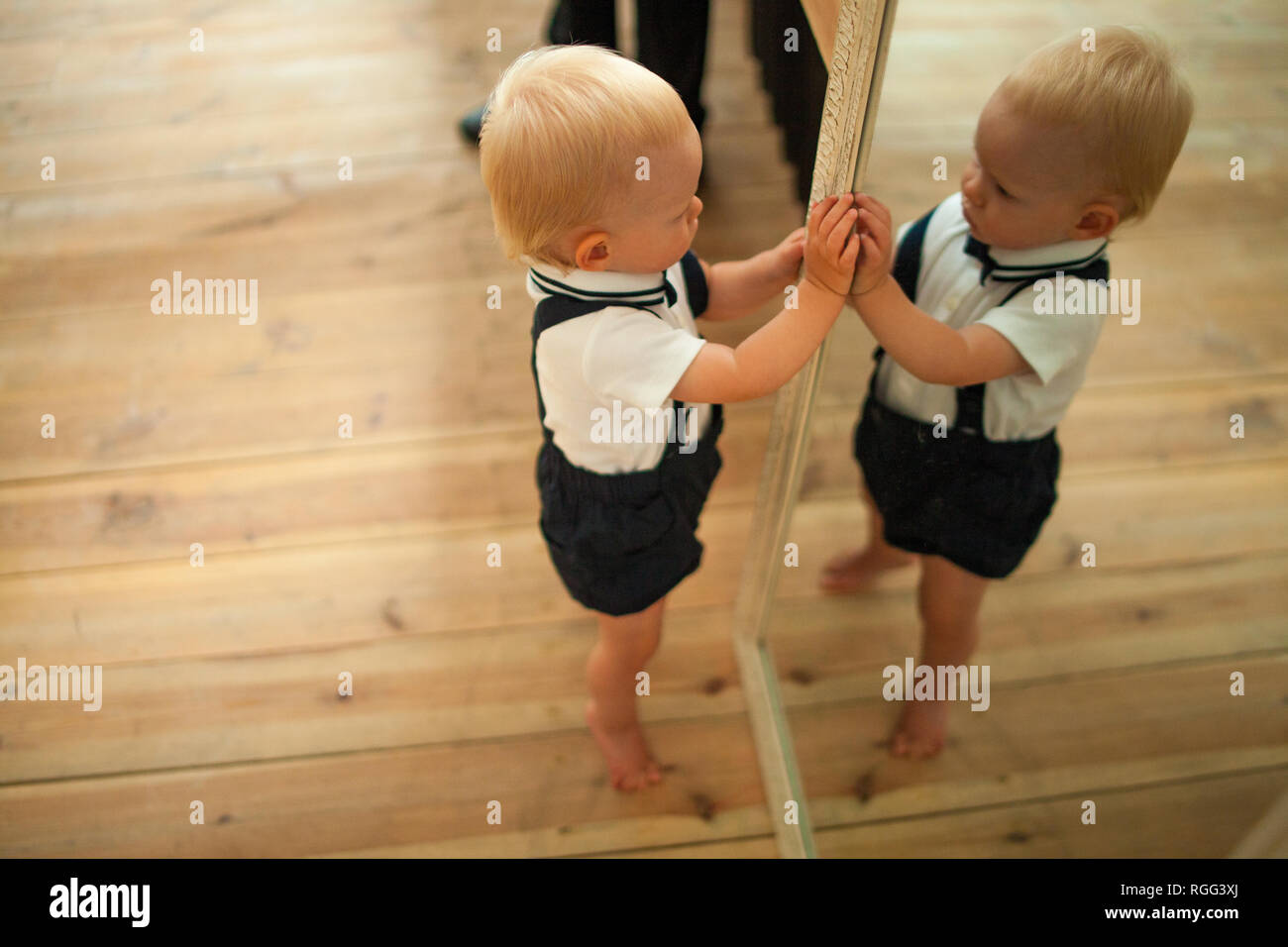 Child mirror reflection hi-res stock photography and images - Alamy
