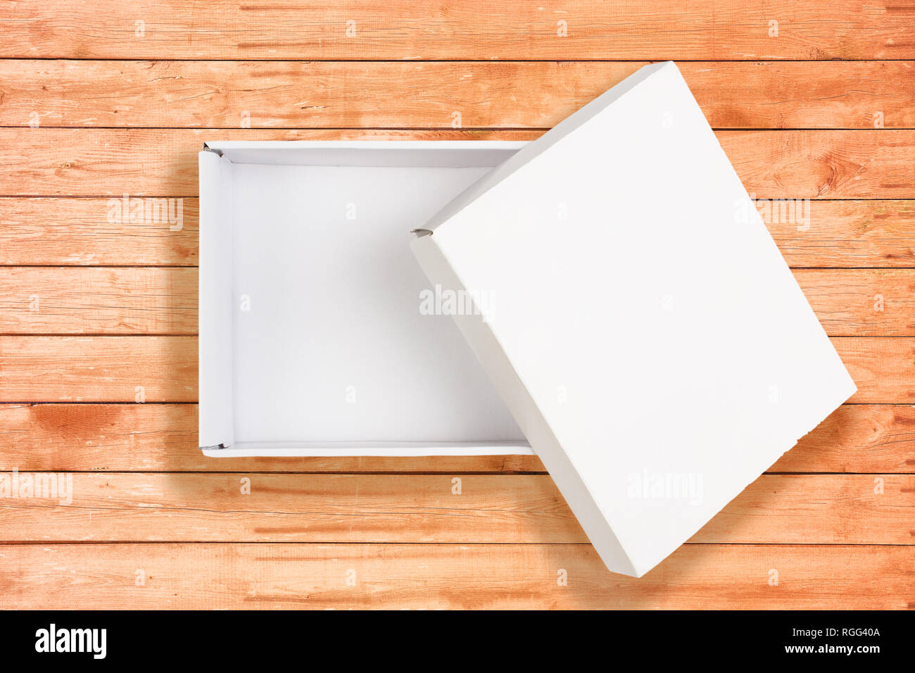 Cardboard plank hi-res stock photography and images - Alamy