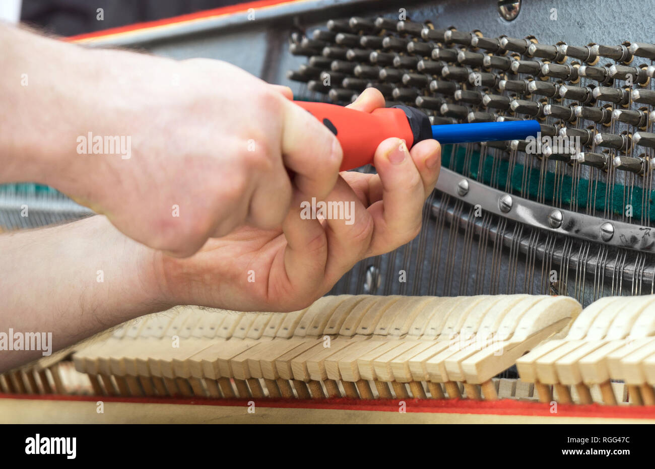 Ratchet tool hi-res stock photography and images - Alamy