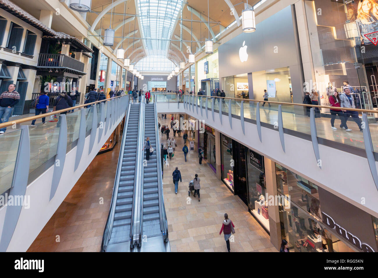 Queens arcade shopping centre hi-res stock photography and images - Alamy