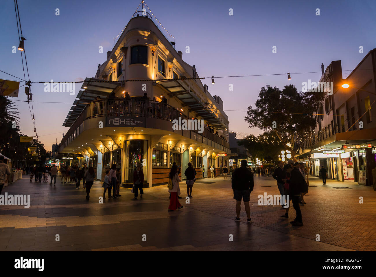 People on Corso at dusk, Manly, Sydney, NSW, Australia Stock Photo - Alamy