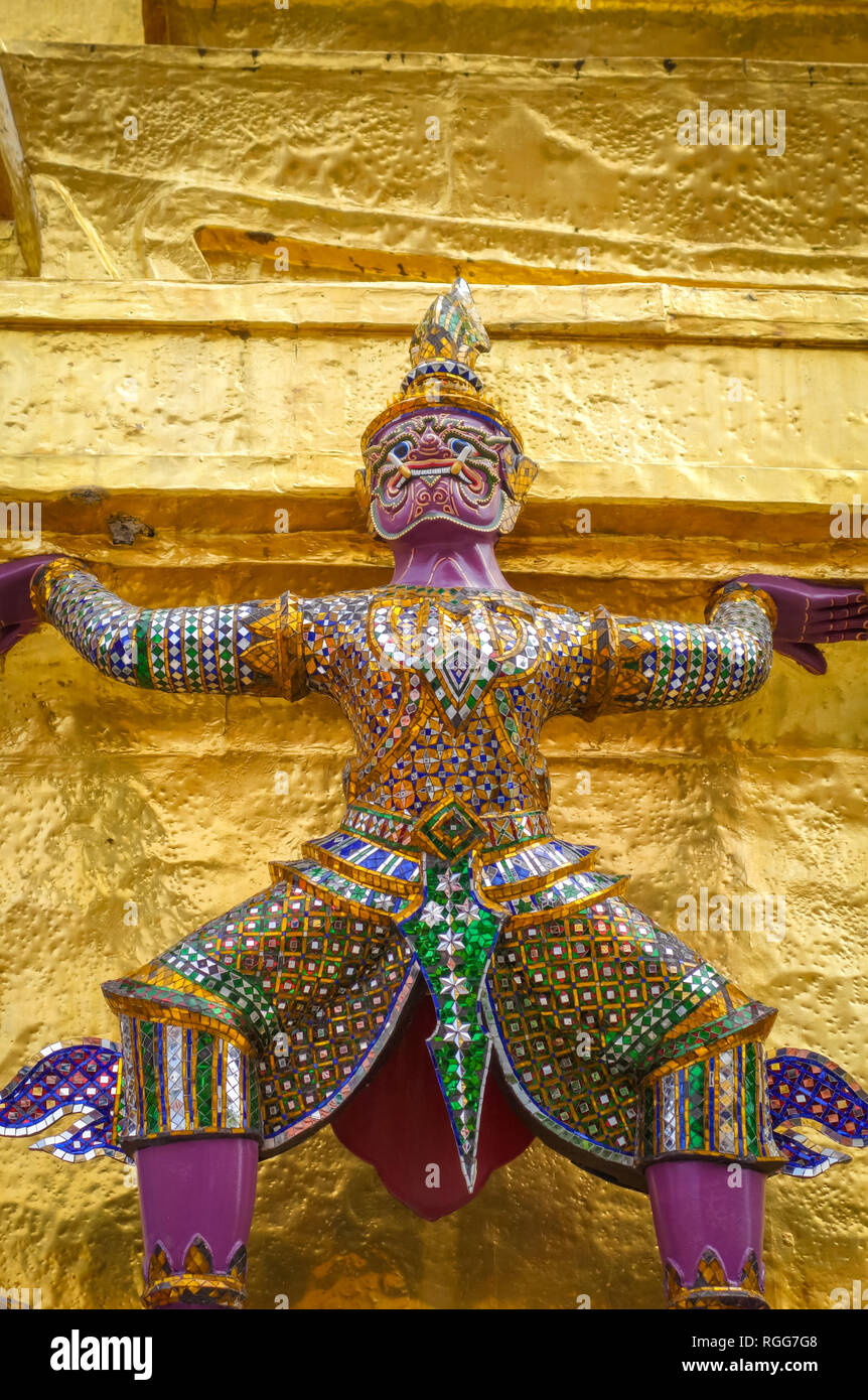 Yaksha statue in Grand Palace complex, Bangkok, Thailand Stock Photo ...