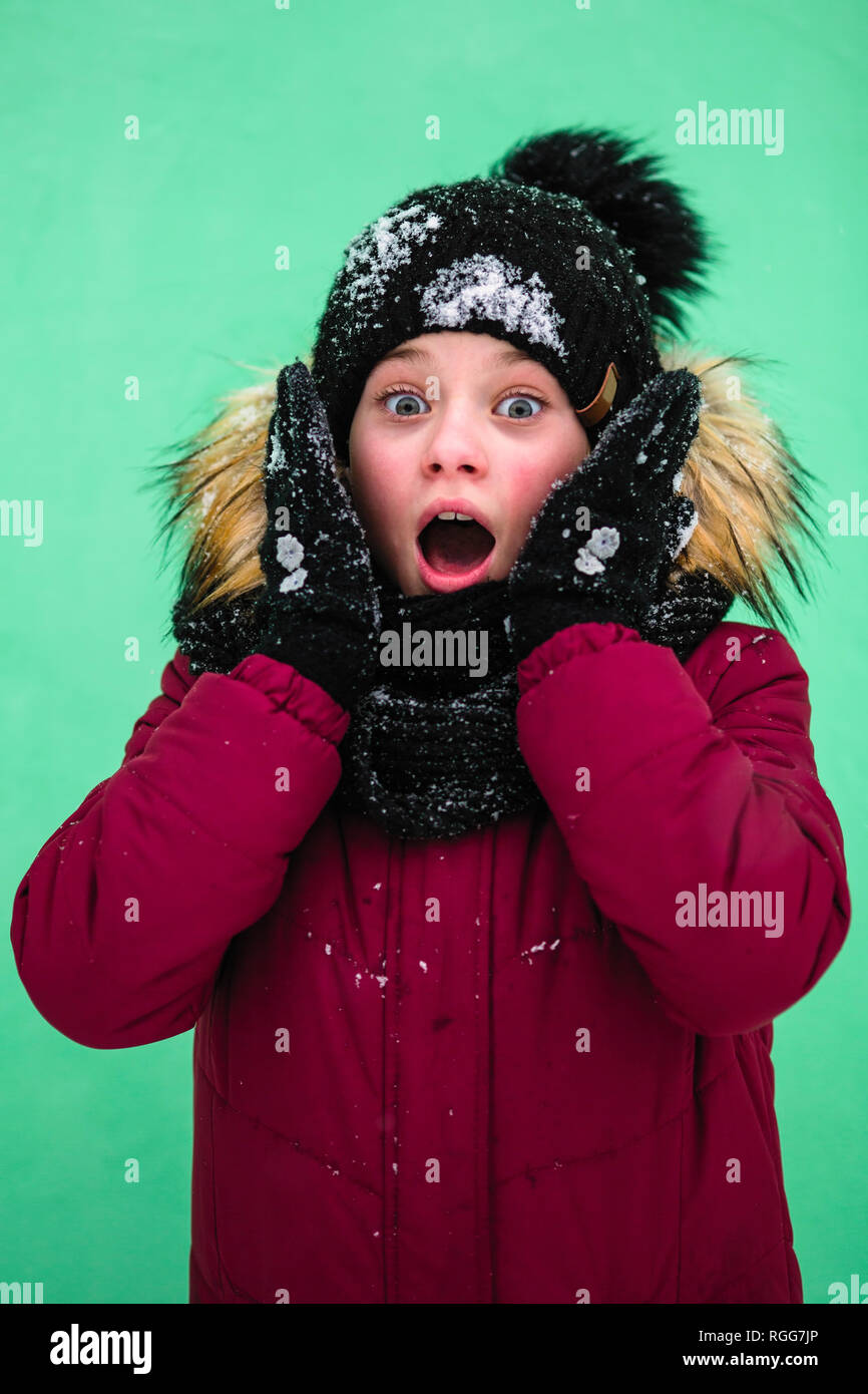Little girl screaming outdoor in winter Stock Photo - Alamy