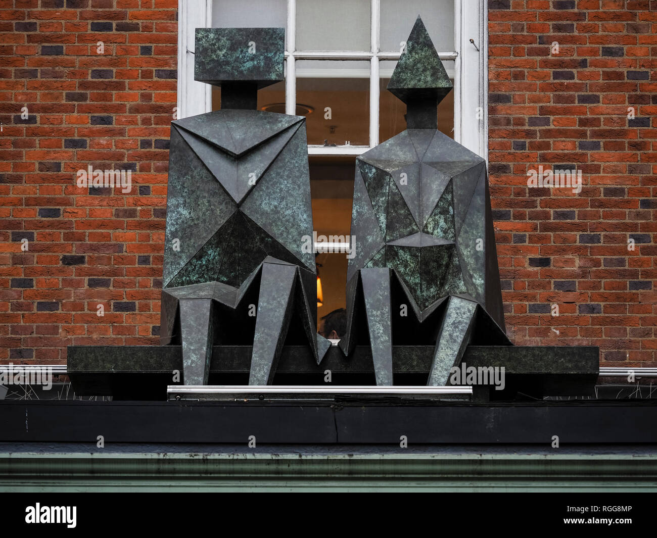 Lynn Chadwick Sculpture Stock Photo - Alamy