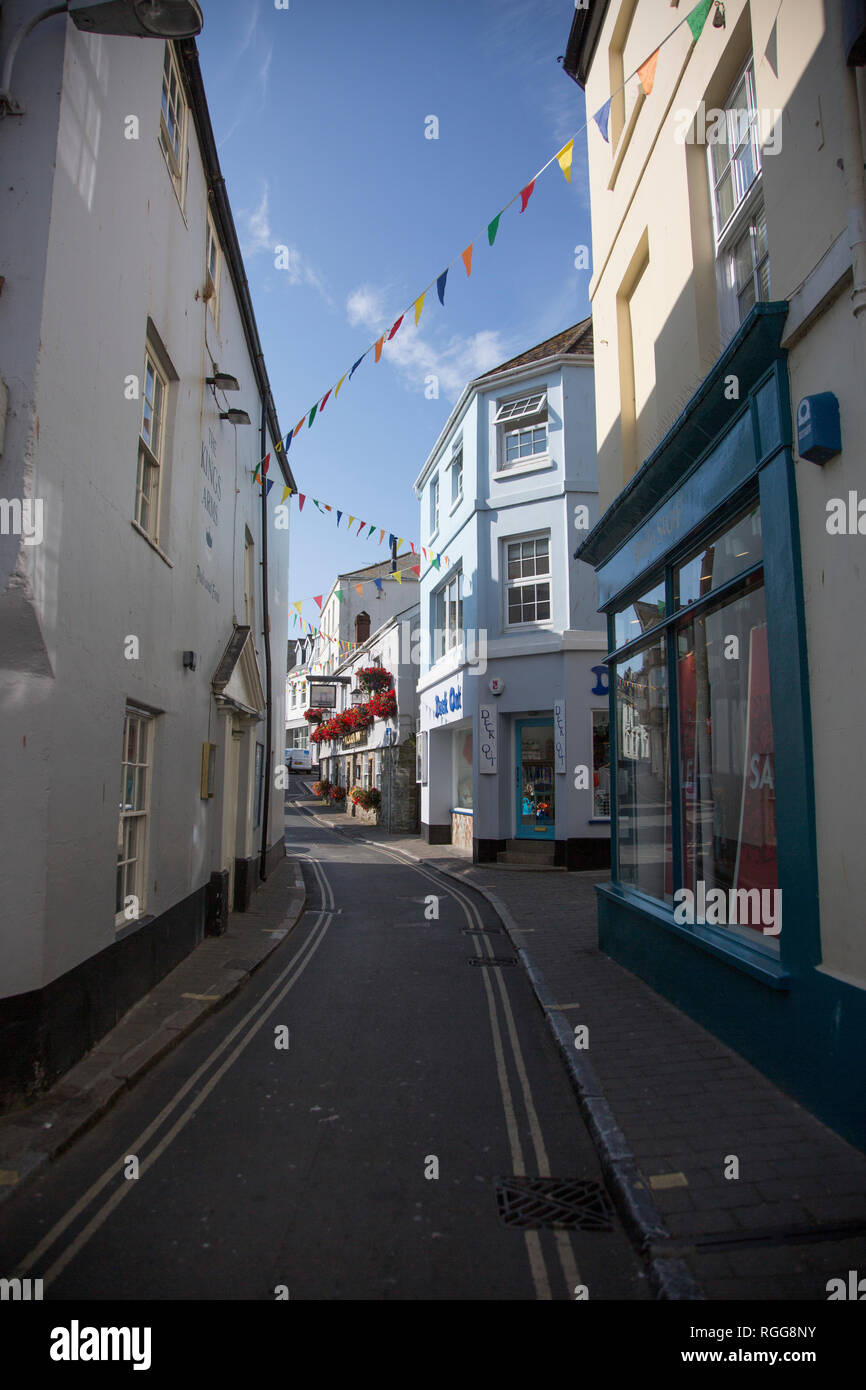 Pastel coloured shop fronts hi-res stock photography and images - Alamy
