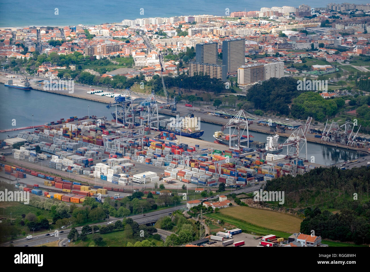 Dock of leixoes hi-res stock photography and images - Alamy