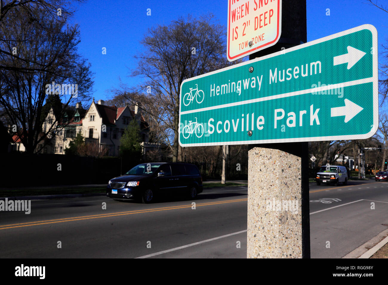The direction sign of Hemingway Museum and Scoville Park on the street ...