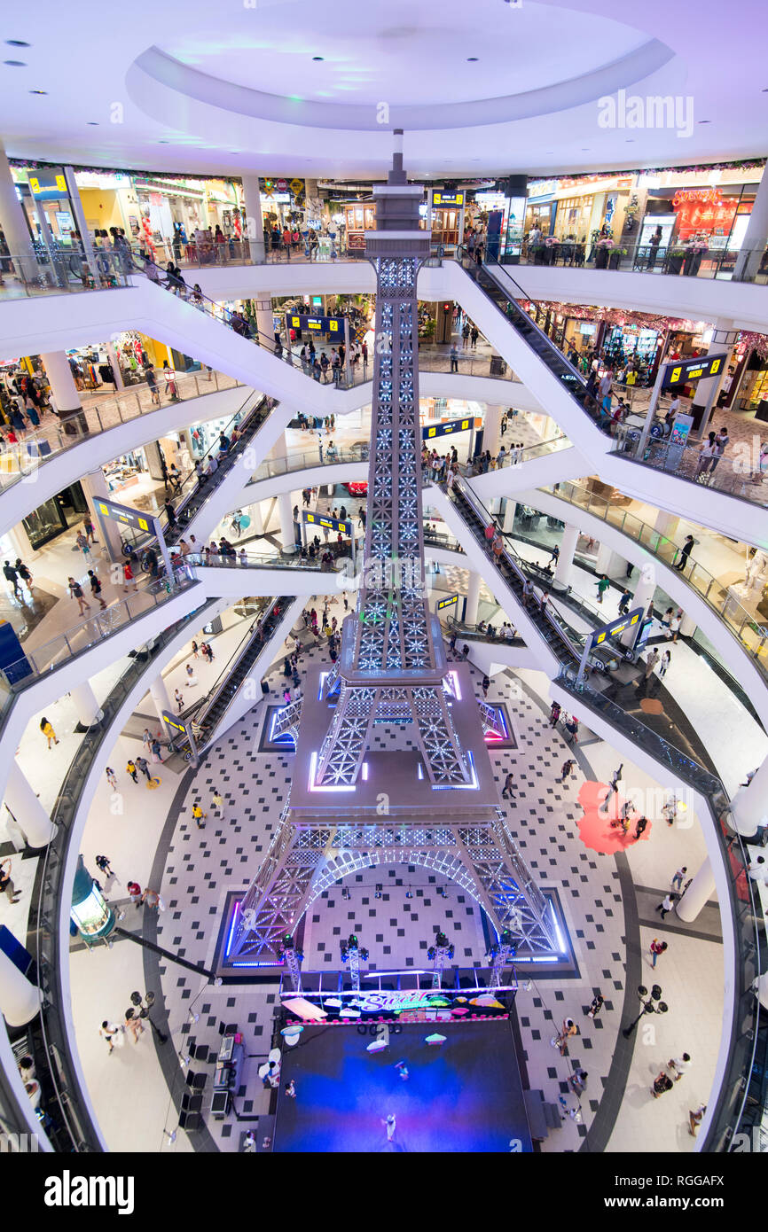 Terminal 21 pattaya thailand hi-res stock photography and images - Alamy