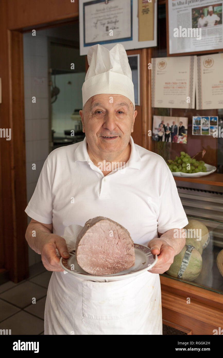 Italian restaurant family hi-res stock photography and images - Alamy