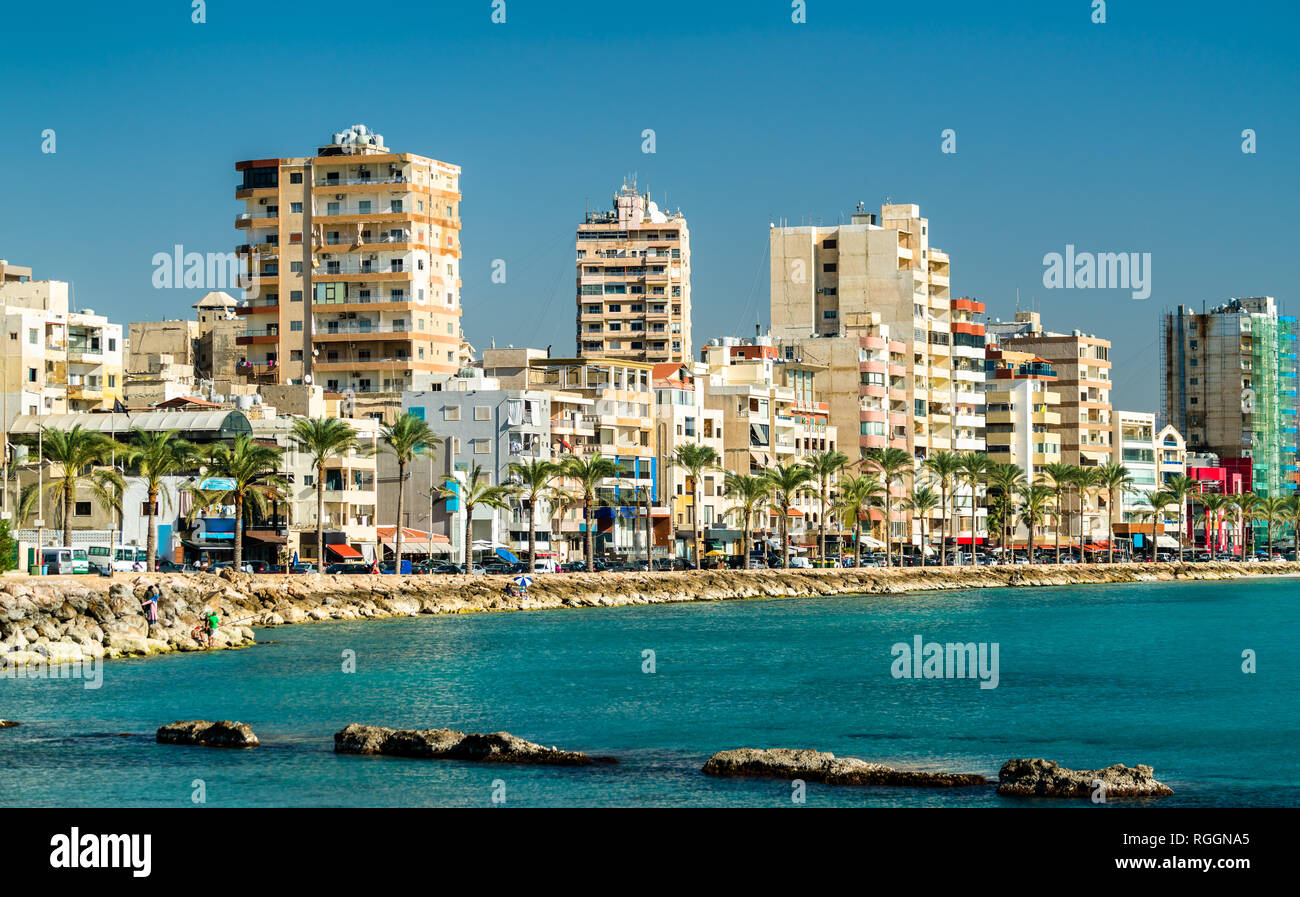 Tyre lebanon coast hi-res stock photography and images - Alamy