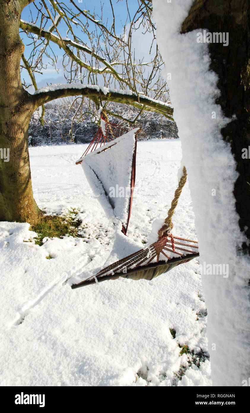 Hammock ice hi-res stock photography and images - Alamy