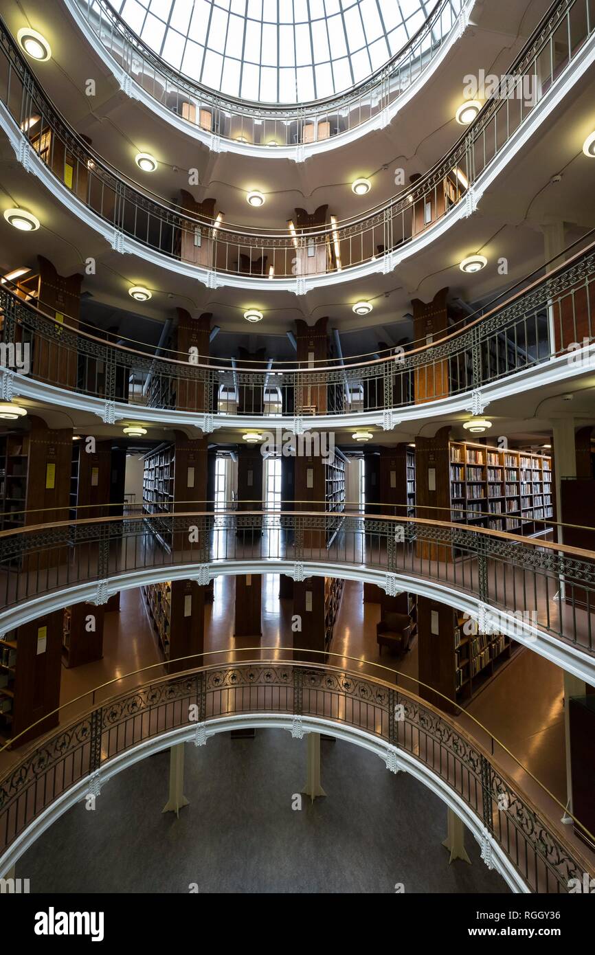 Finnish library hi-res stock photography and images - Alamy