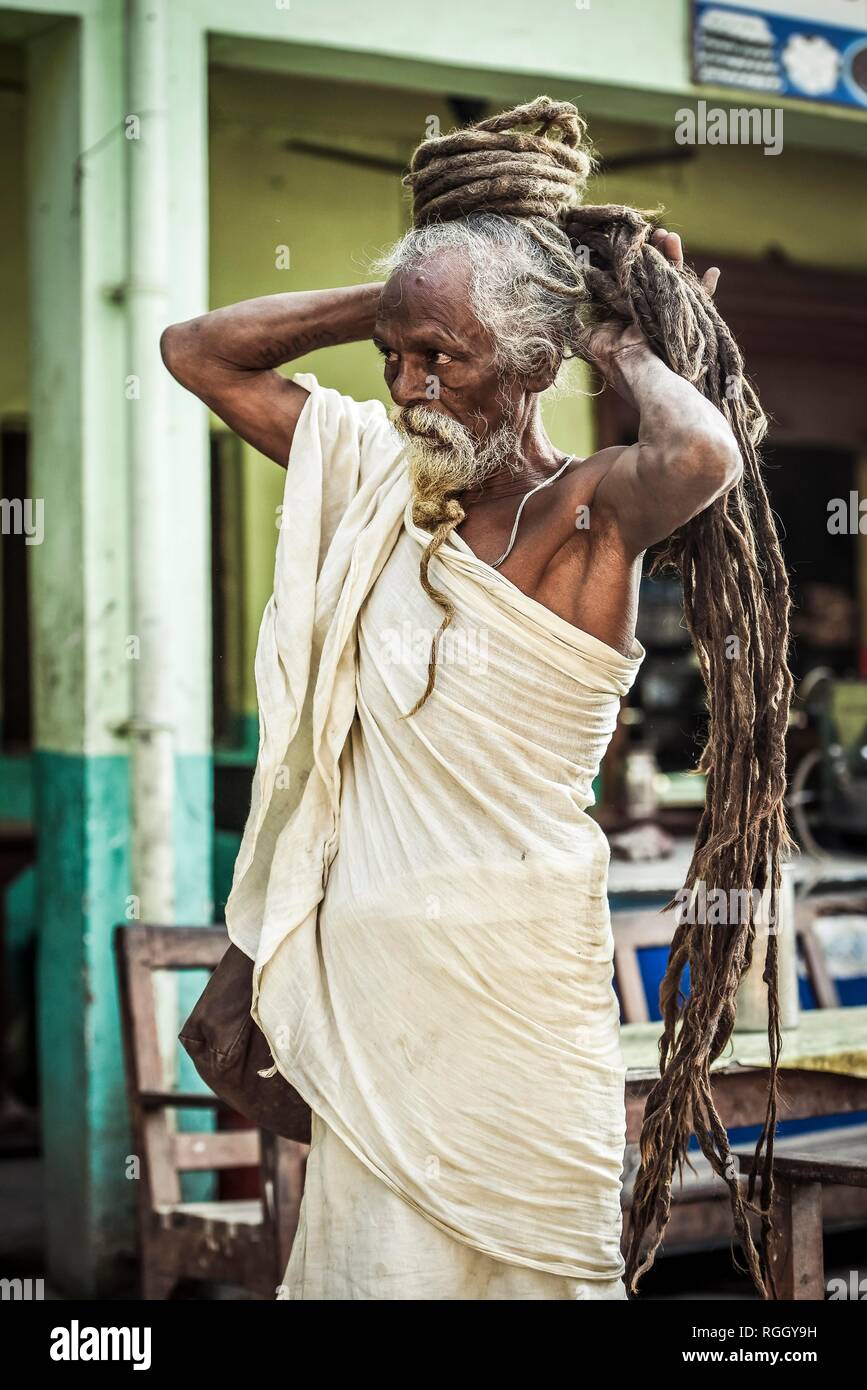 Rasta man with dreadlocks hi-res stock photography and images - Alamy