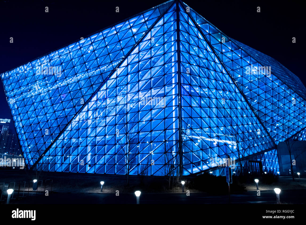 China, Shenyang illuminated architecture at night - beautiful and ...