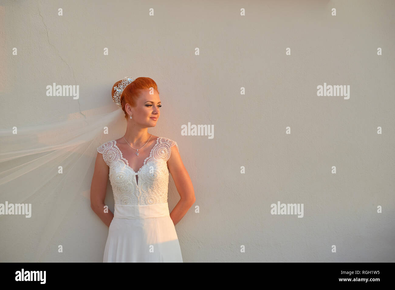 Red haired woman wedding hi-res stock photography and images - Alamy