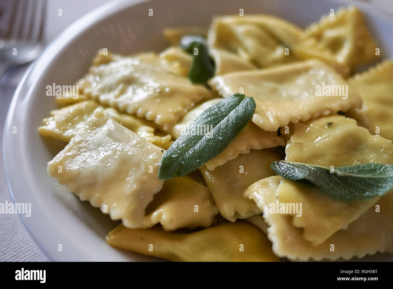 Pasta ravioles hi-res stock photography and images - Alamy