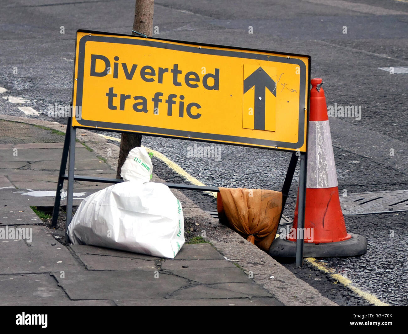Diverted traffic sign traffic cone hi-res stock photography and images ...