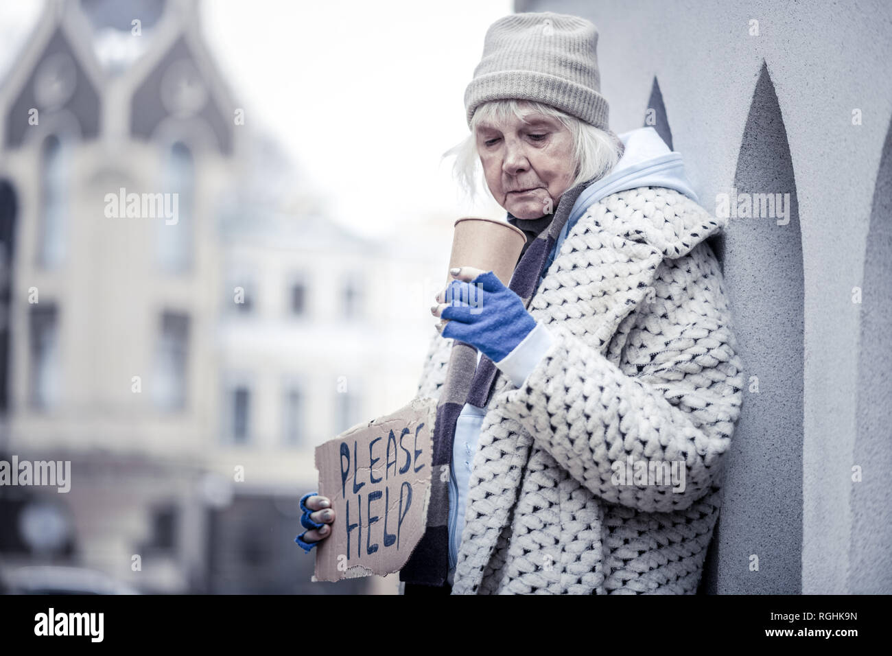 Homeless woman begging hi-res stock photography and images - Alamy