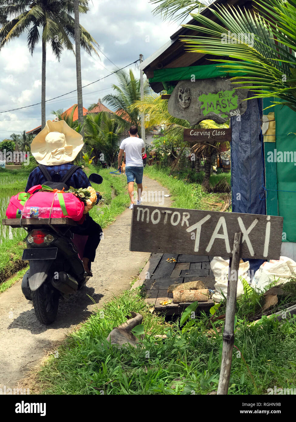 everyday life in bali strets and exteriors Stock Photo - Alamy
