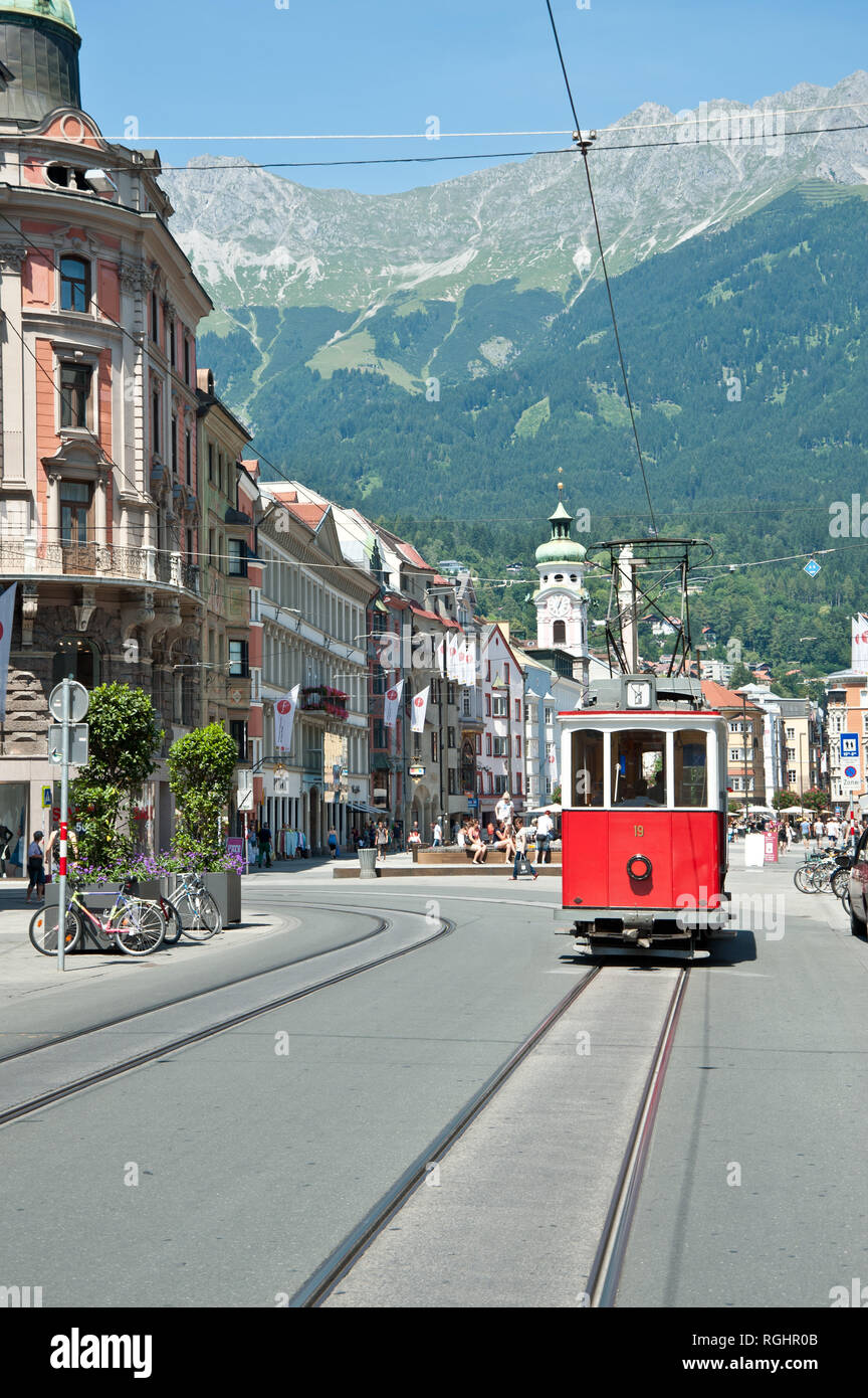 Innsbruck historische strassenbahn hi-res stock photography and images ...