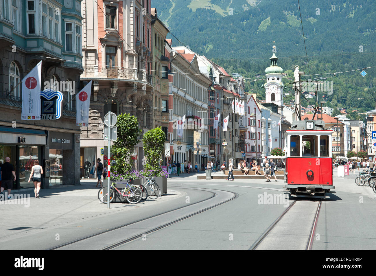 Electric tram innsbruck hi-res stock photography and images - Alamy