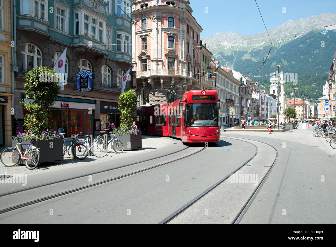 Electric tram innsbruck hi-res stock photography and images - Alamy