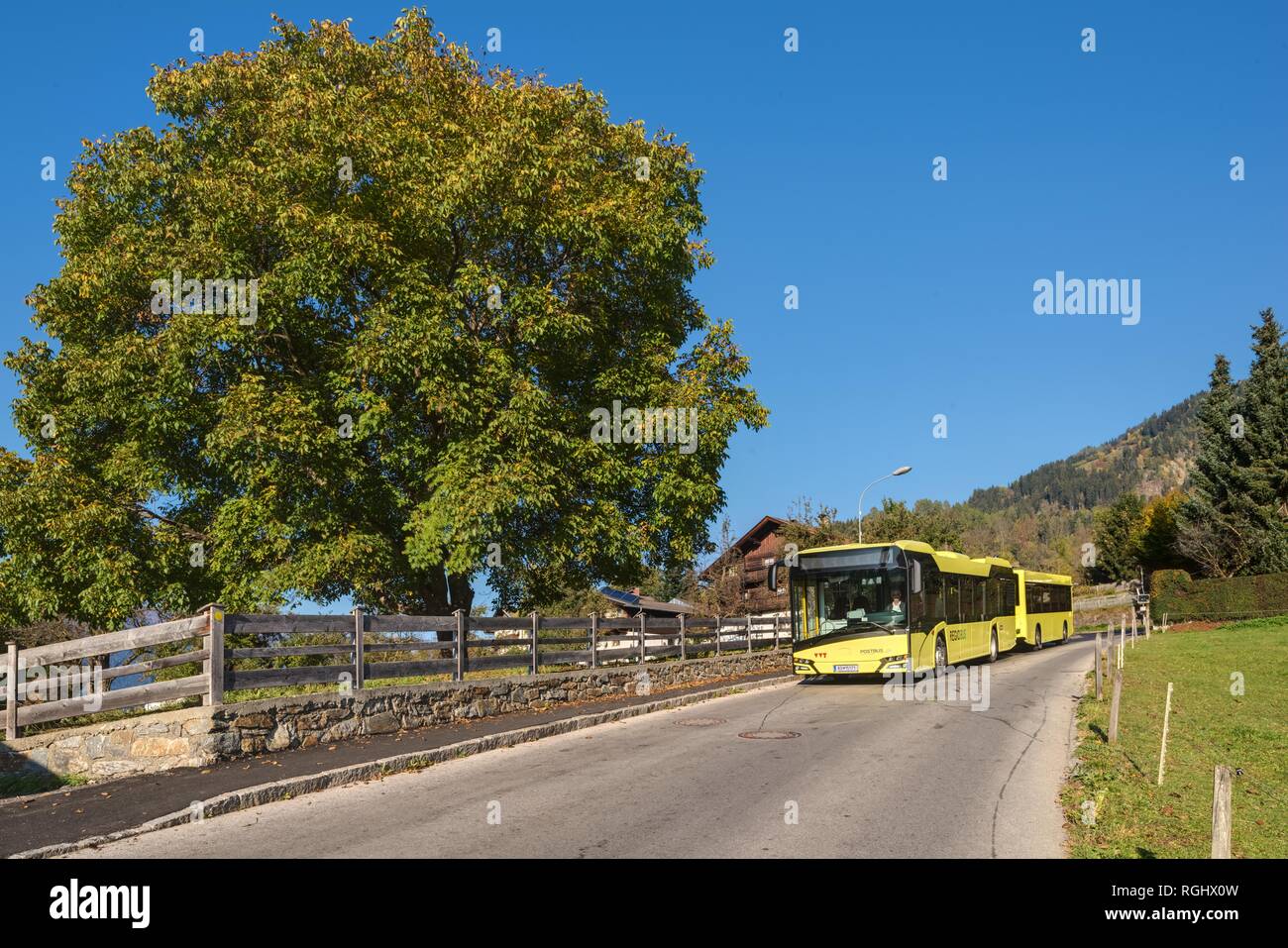 Lienz, Postbus, Solaris Buszug Stock Photo - Alamy