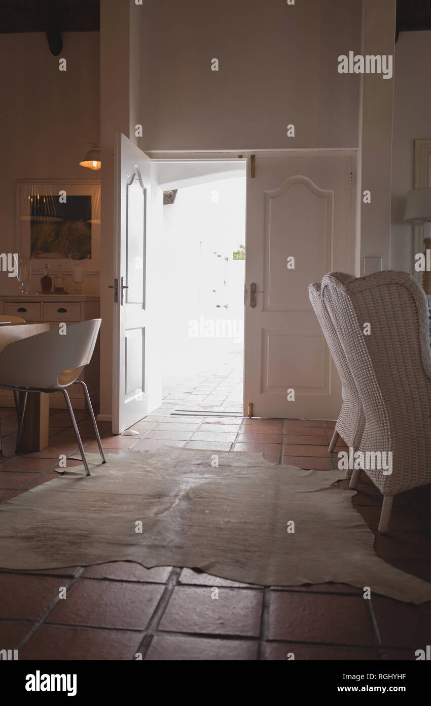 Entrance hall interior open door hi-res stock photography and images ...