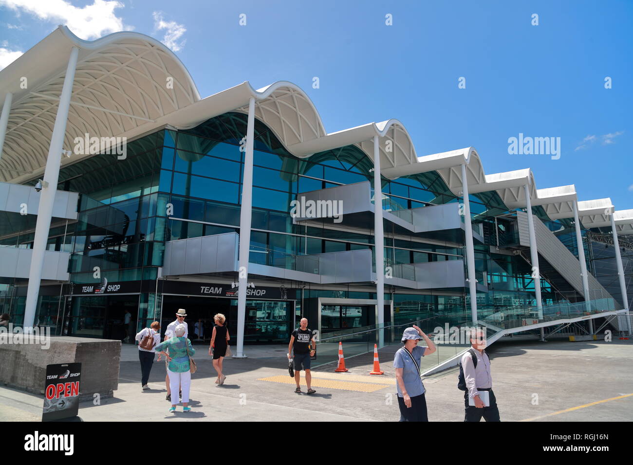 Visitors viaduct events centre auckland hi-res stock photography and ...