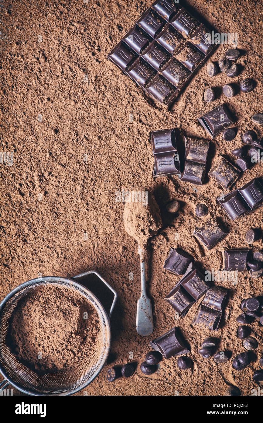 Old chocolate bars hi-res stock photography and images - Alamy