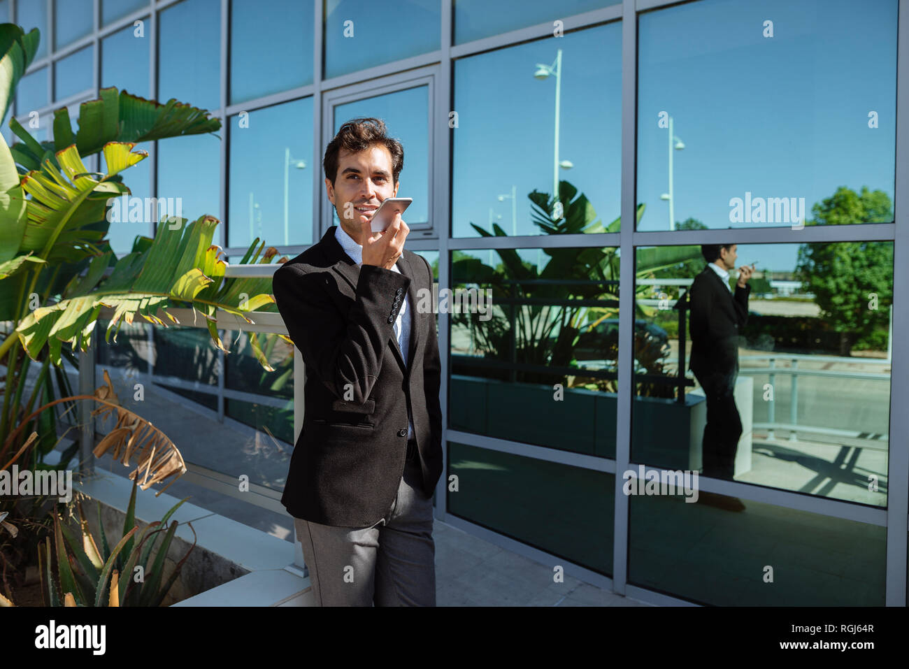 Using telephone outside hi-res stock photography and images - Alamy