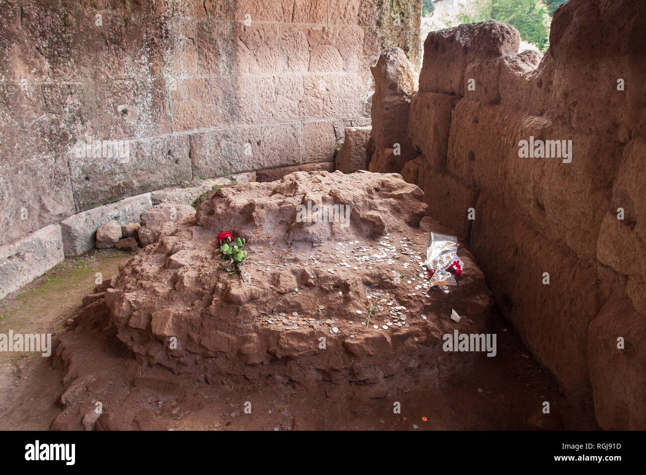 Julius caesar temple hi-res stock photography and images - Alamy