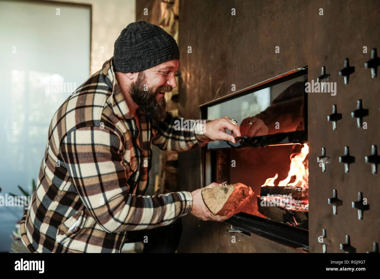 Bearded mature man wear hi-res stock photography and images - Alamy